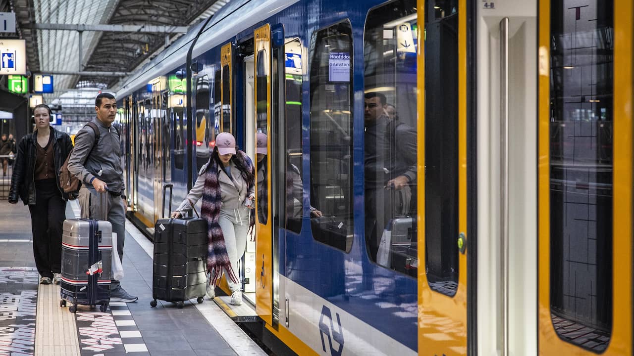 NS creëert 3.580 extra zitplekken in tweede klas door eerste klas om te ...