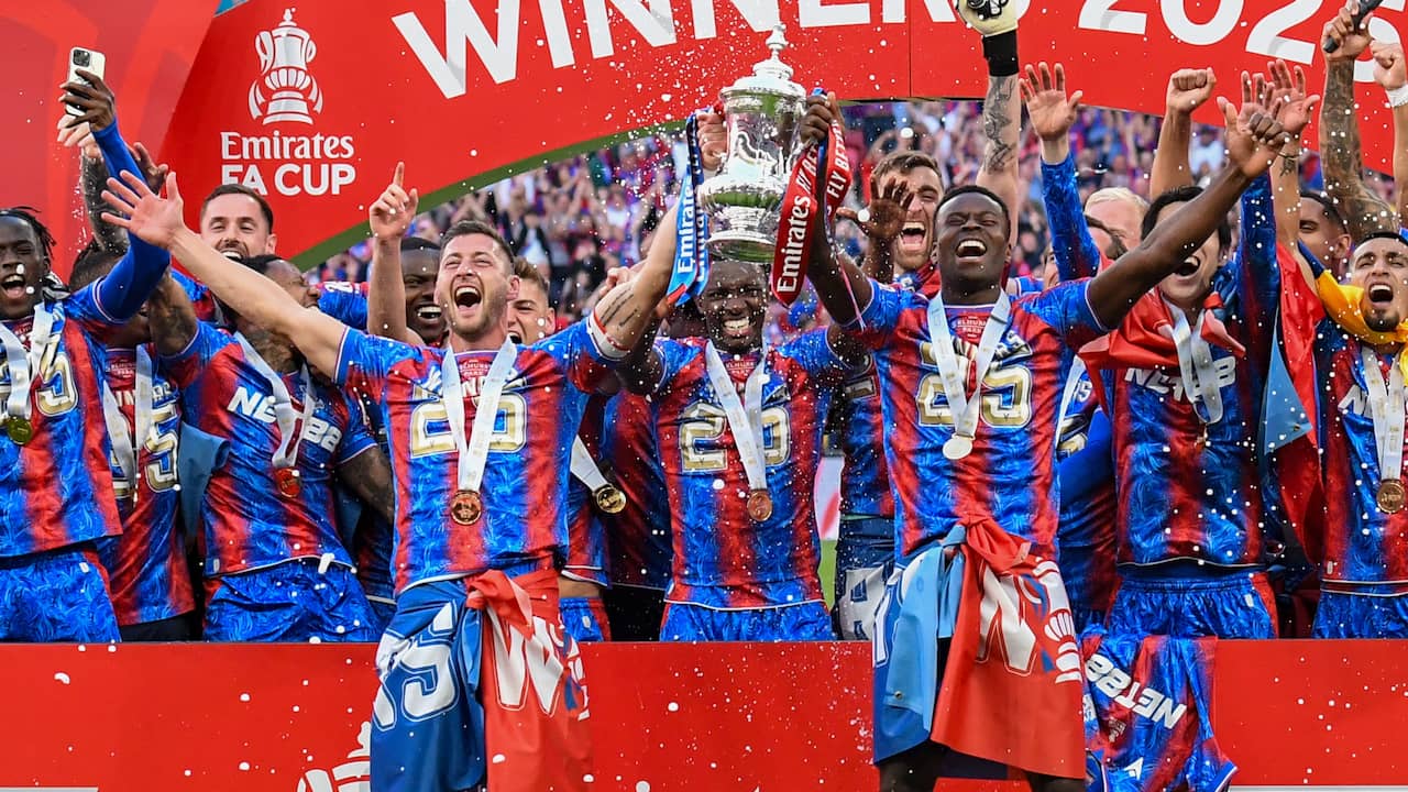UEFA zet Crystal Palace terug van Europa League naar Conference League ...