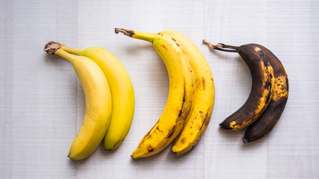 Welke bananen zijn het gezondst: onrijpe, gele of die met bruine ...