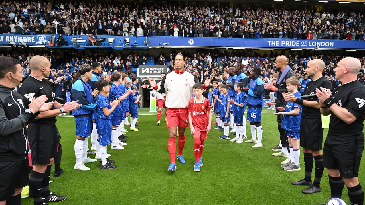 Scorende Van Dijk na titelfeest en erehaag met Liverpool onderuit bij ...