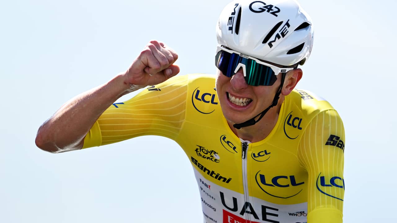 Pogacar reed klimtijdrit zonder oortjes: 'Pas op het einde zag ik dat ...
