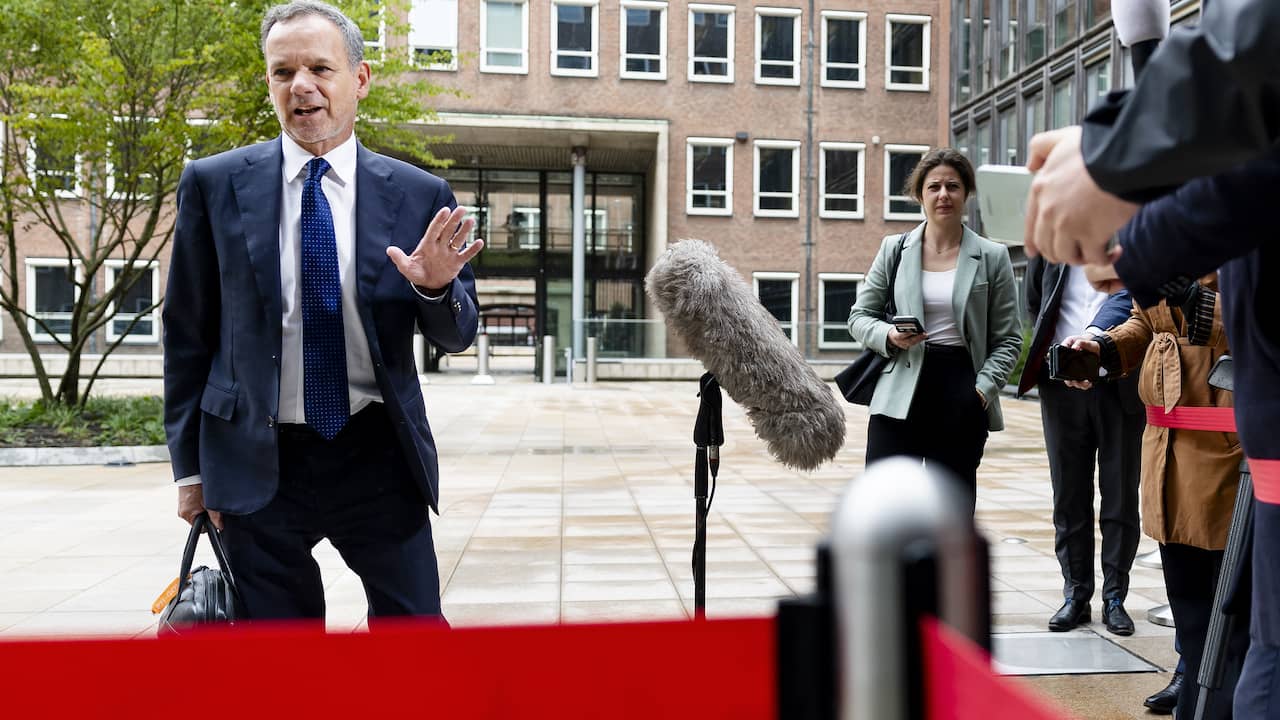 Buitenlandminister Veldkamp stapt op na botsing met kabinet over Israël-beleid | Politiek | NU.nl