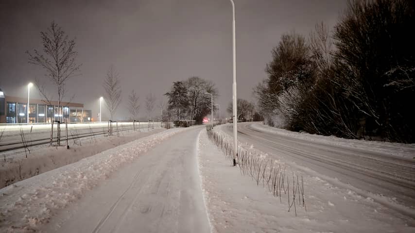 Live weer | Code oranje verlengd in noorden, veel Groningse wegen ...