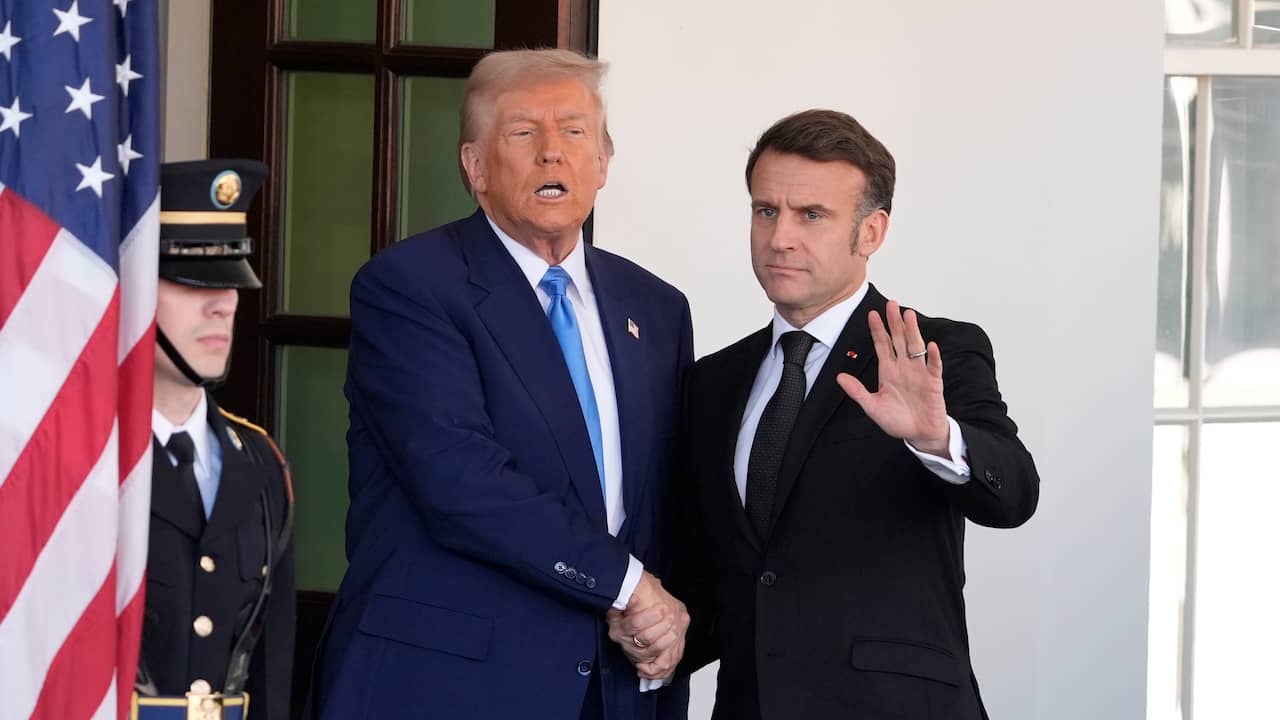 Macron en Trump wensen paus beterschap bij het Witte Huis | NU.nl
