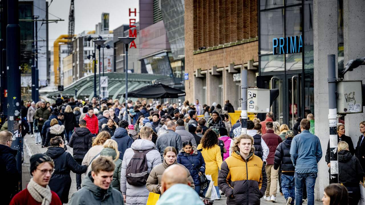 Consumenten zijn ook in maart weer negatiever over economie | Economie | NU.nl