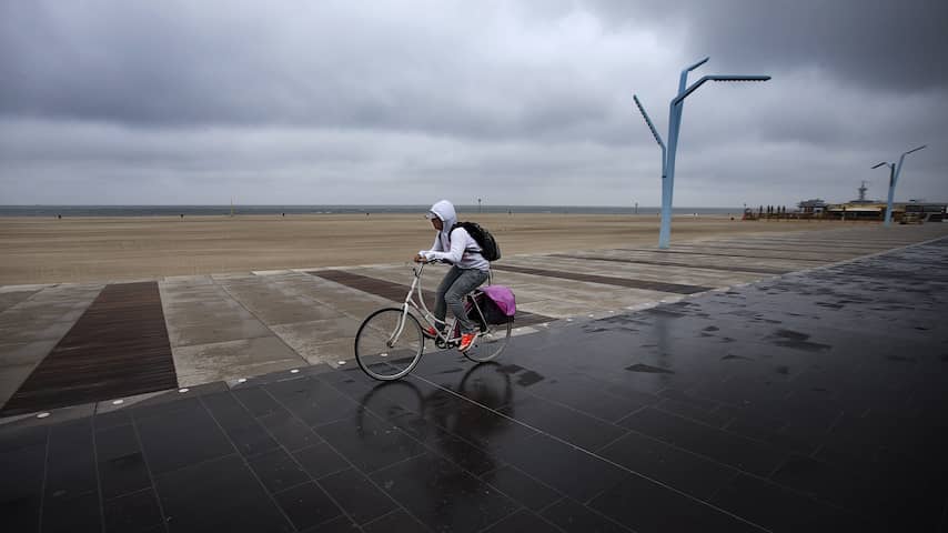 Waardoor het komende dagen aan de kust kletsnat is en elders droog blijft | Binnenland | NU.nl