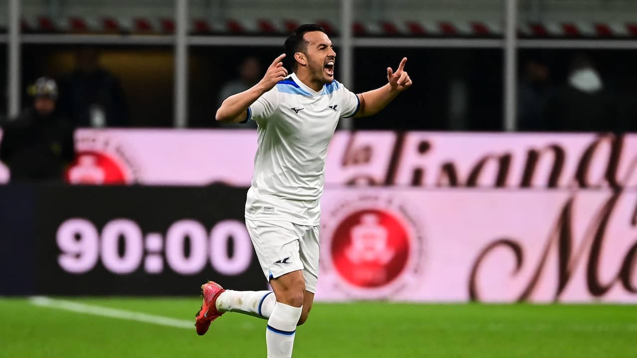 Rensch geeft twee minuten na invalbeurt fraaie assist bij winnende goal ...