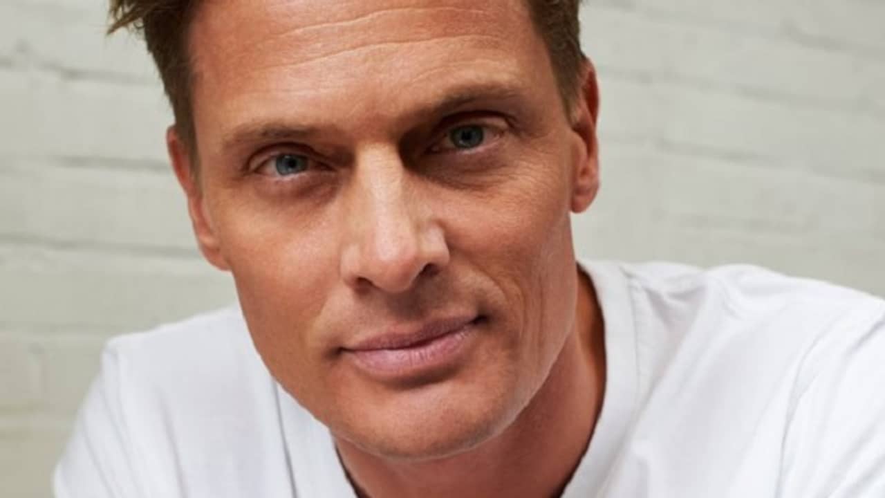 Winston Post speelt voortaan zichzelf in Soof de Musical | Boek ...