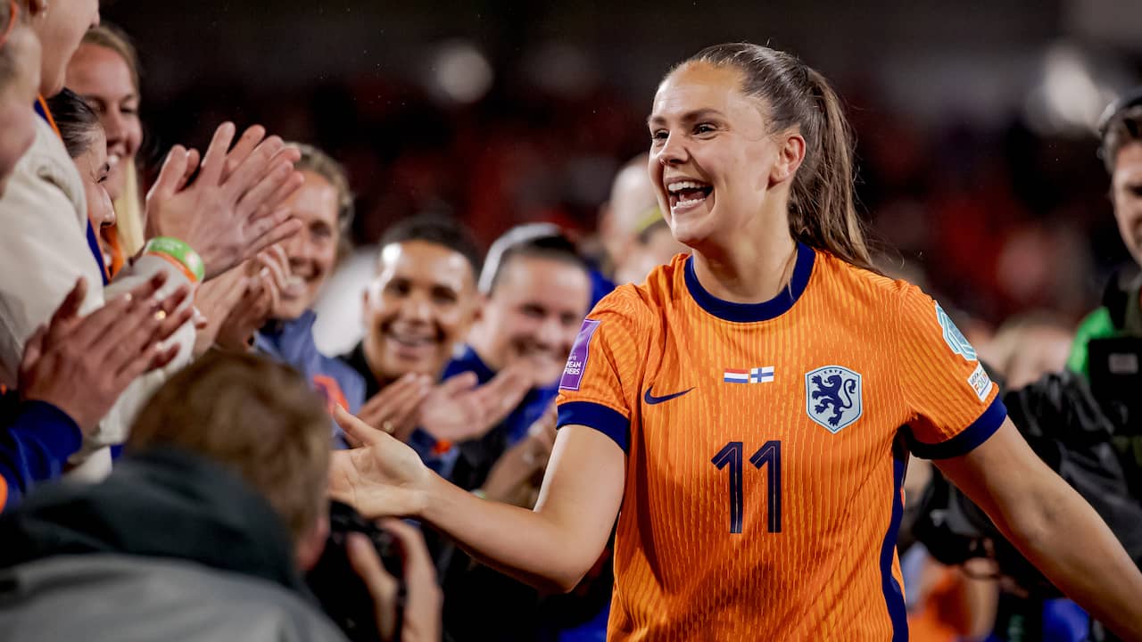 Martens neemt als voetbalicoon afscheid: 'Meiden wilden Lieke zijn ...