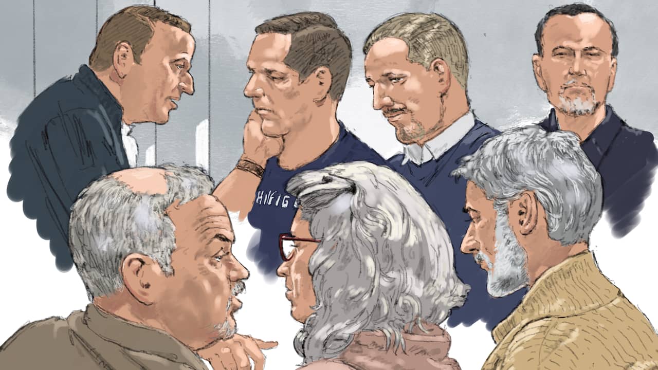 OM eist tot zes jaar cel tegen twintigers voor leveren wapens aan soevereinen | Binnenland | NU.nl