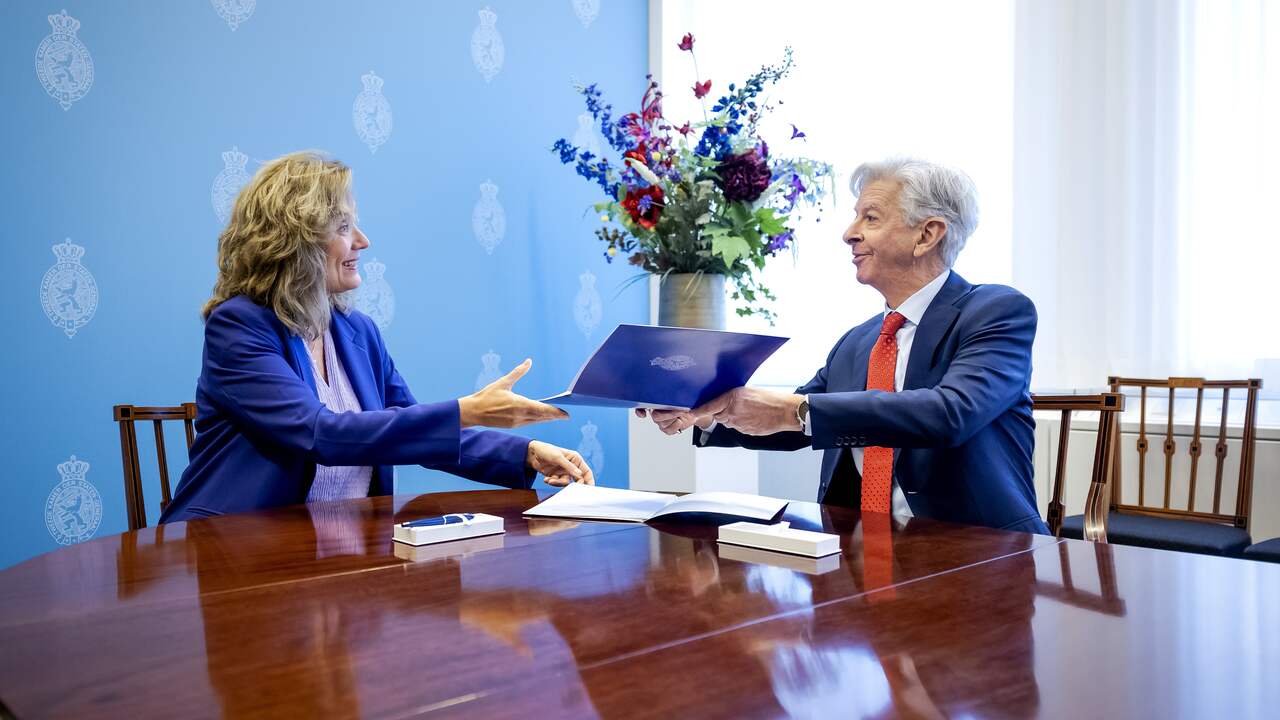 Kijk hier de persconferentie van nieuwe verkenner Plasterk | NU.nl