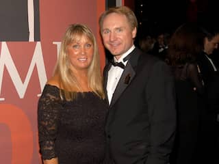 Amerikaanse schrijver Dan Brown verloofd met Nederlandse | Achterklap | NU.nl