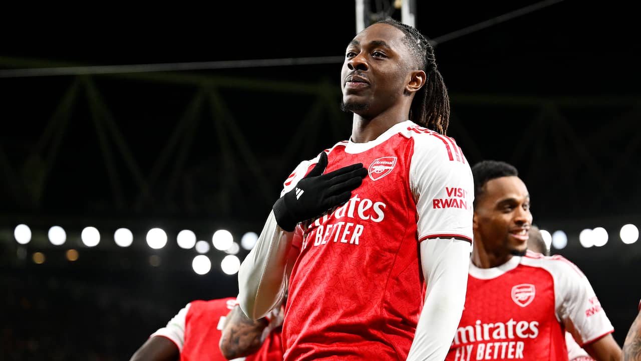 Eze steelt de show bij klinkende zege Arsenal op aartsrivaal Tottenham ...