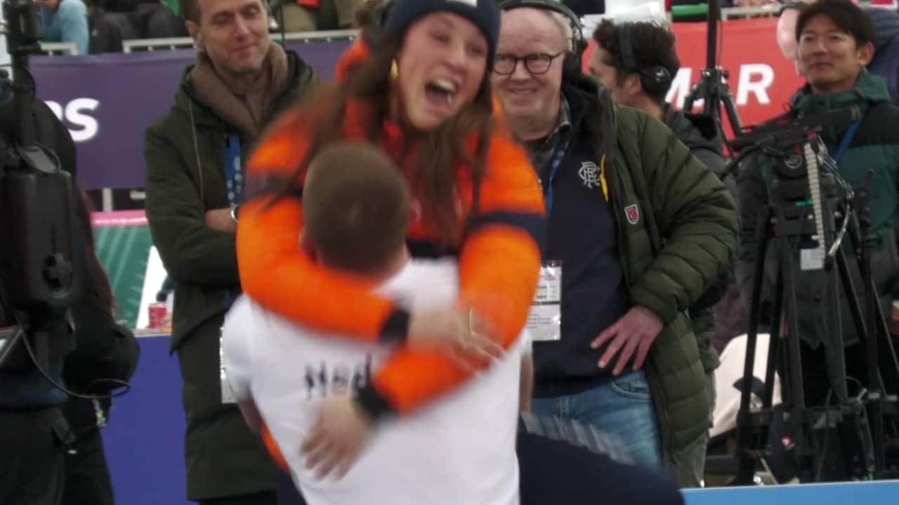 Joep Wennemars viert stunt op WK met vader Erben: 'Mooier wordt het niet' | Schaatsen | NU.nl