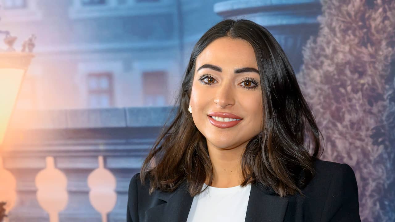 Lale Gül voelt zich in de steek gelaten door politie nu beveiliging stopt | Media | NU.nl