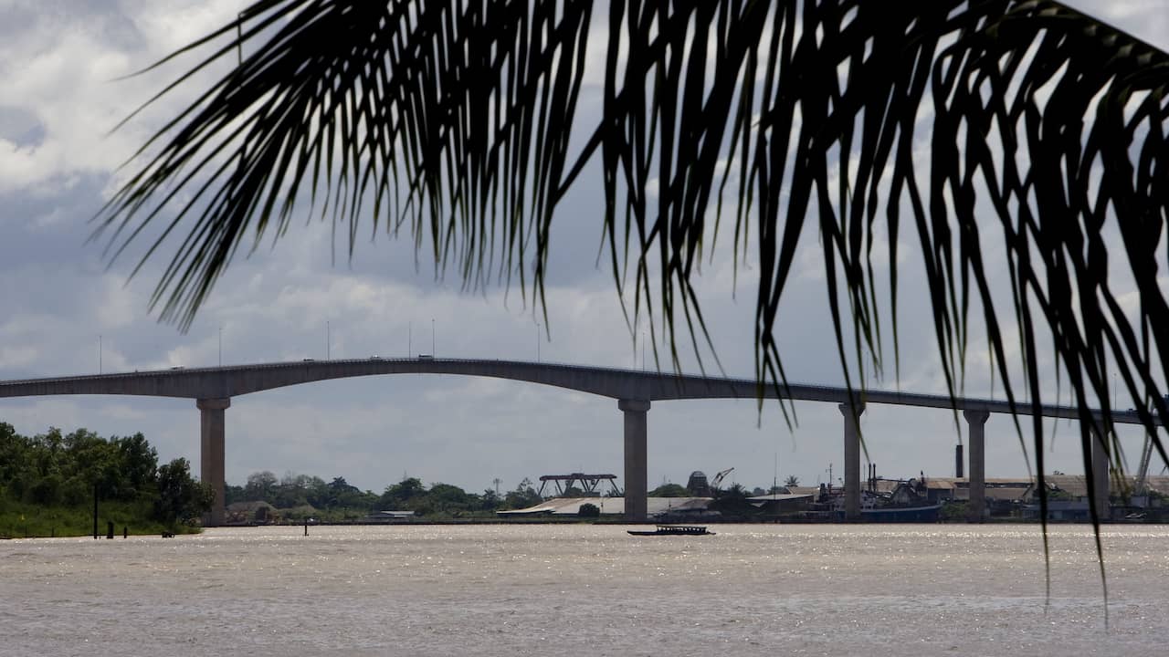 Man steekt negen mensen dood in Suriname, onder wie eigen kinderen ...