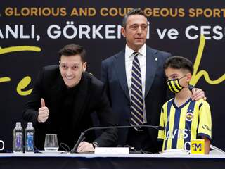 Mesut Özil | NU - Het laatste nieuws het eerst op NU.nl