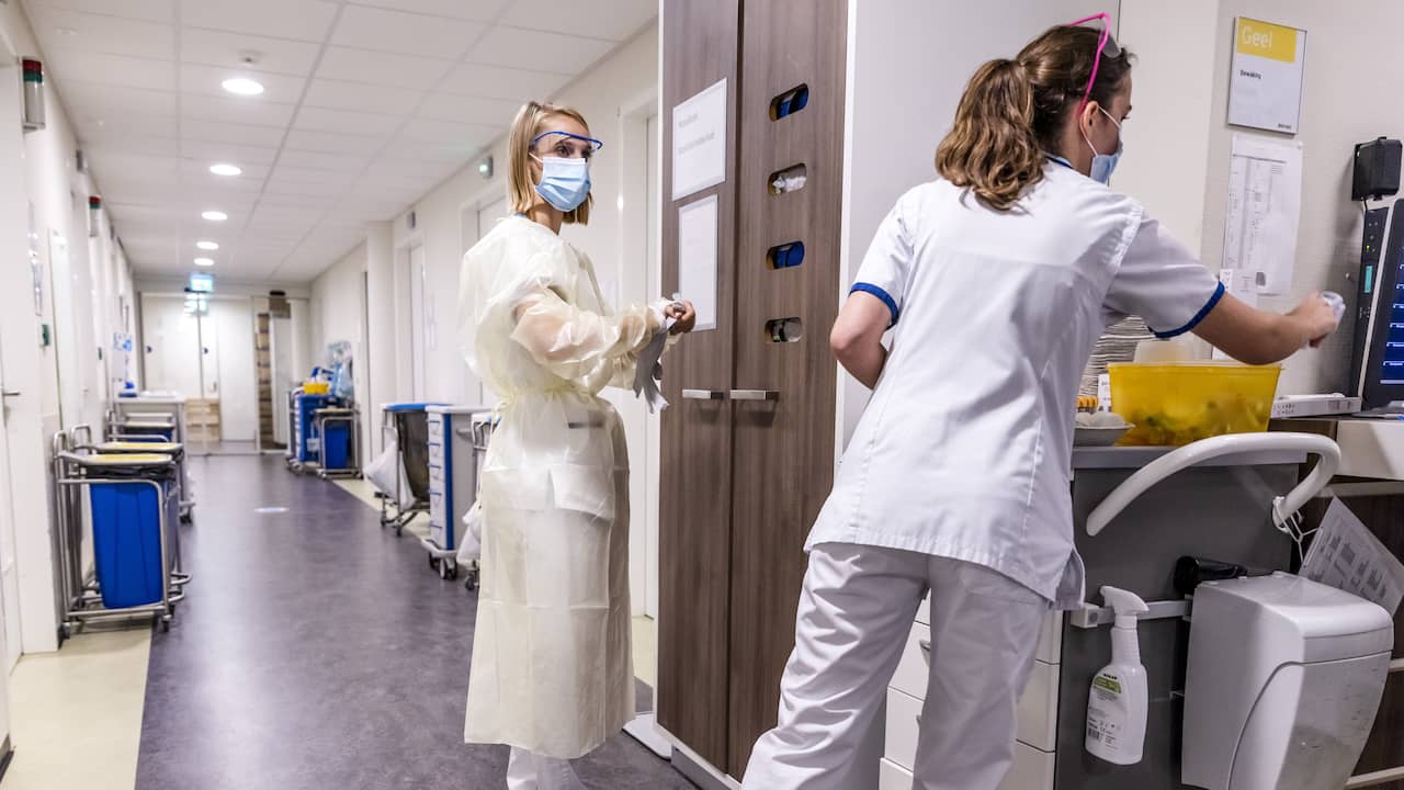 Nu kabinet op het matje komt, blikt coronapersoneel terug: 'Het was ...