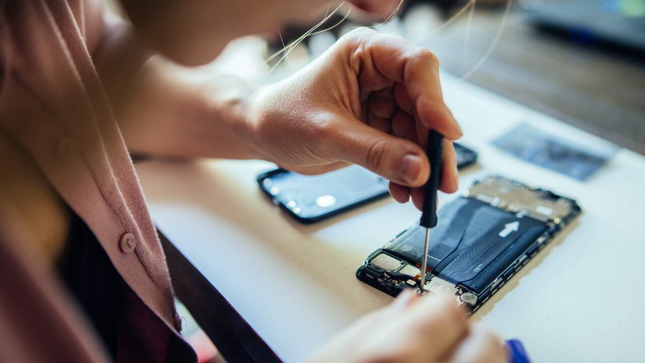 Europa wil smartphonefabrikanten reparatie- en updateverplichtingen ...