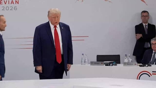 Trump komt te laat op G7-top en grapt: 'Ik ben de baas' | NU.nl