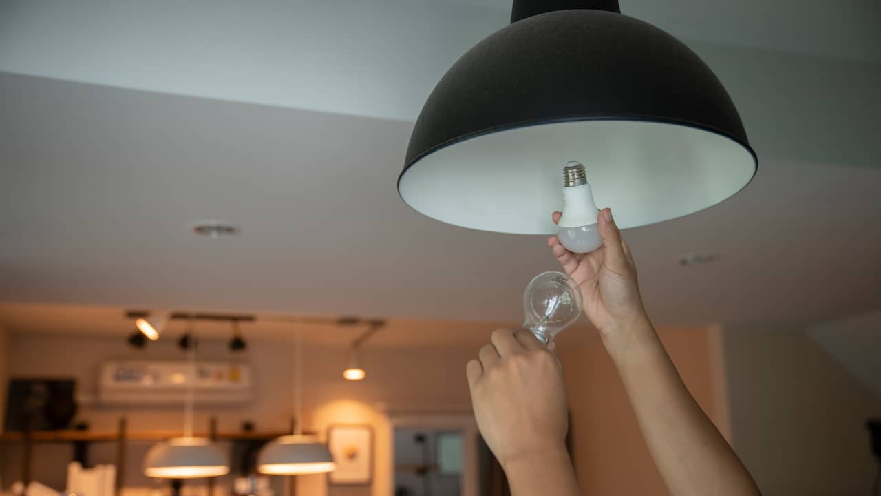 Inflatie stijgt naar recordhoogte van 14,5 procent, energie grote ...