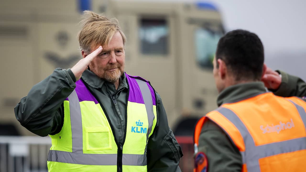 Koning Willem-Alexander verdedigt veteranen uit Afghanistan na kritiek ...
