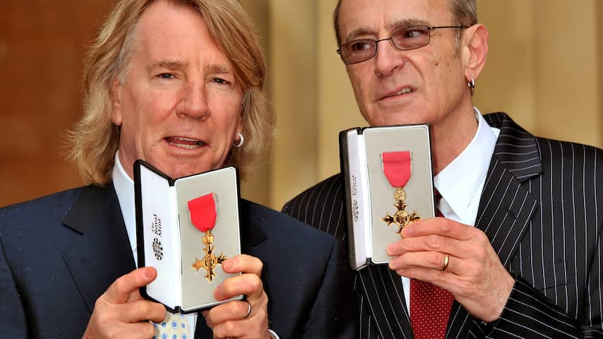 Status Quo-gitarist Rick Parfitt (68) overleden | Muziek | NU.nl
