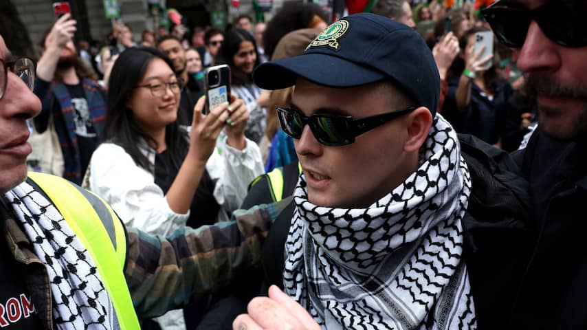 Rechtszaak tegen Kneecap-rapper Mo Chara gaat in september verder ...