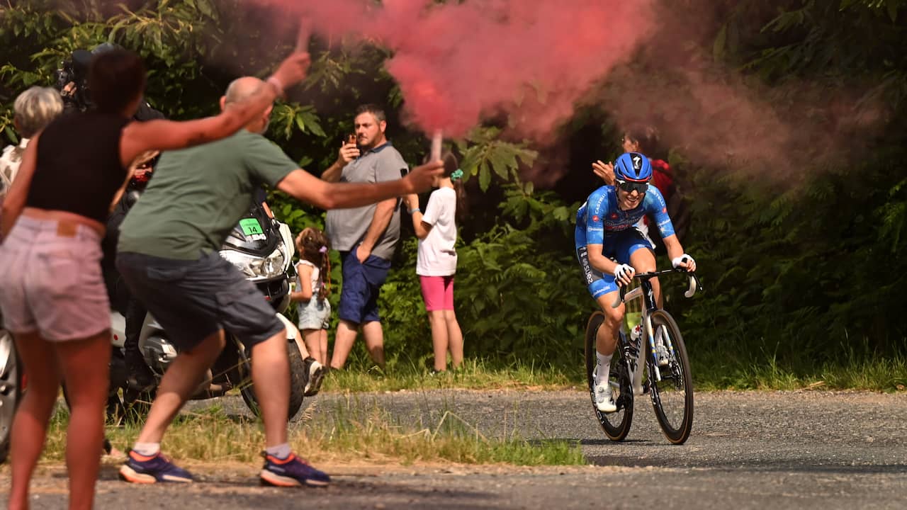 Live Giro | Demi Vollering in tranen na eerste Giro-zege, Van der ...