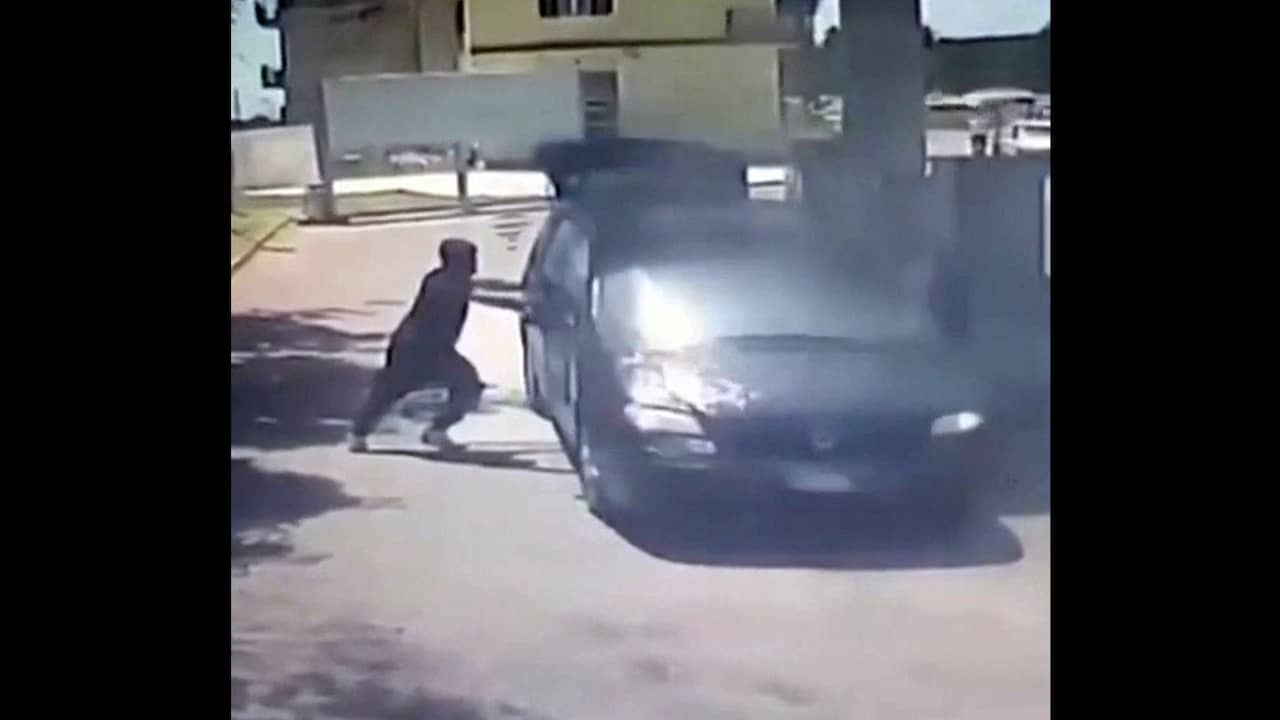 Vier landarbeiders levend verbrand in auto in Italië, twee verdachten ...