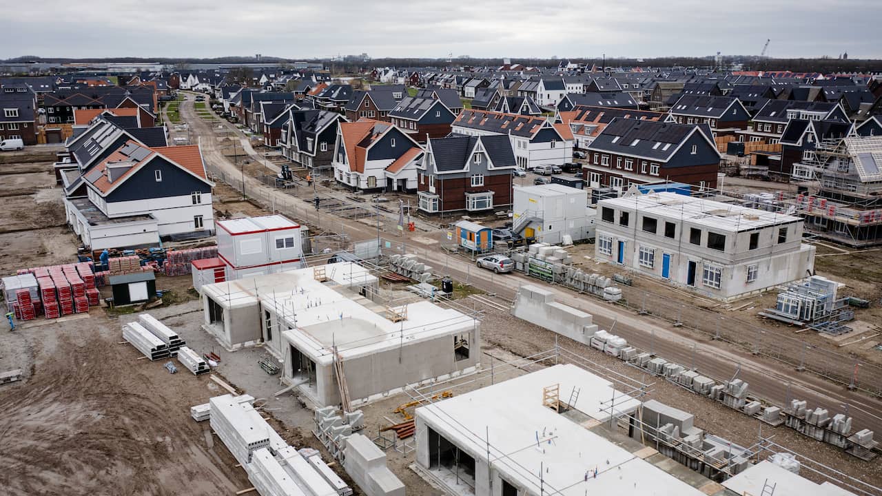 Kabinet komt met nieuwe wet om extra woningbouw af te dwingen ...