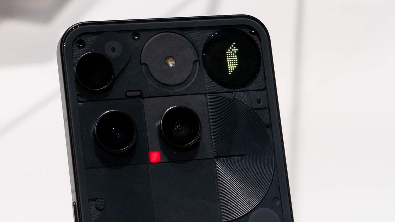 Nothing kondigt zijn duurste telefoon tot nu toe aan | Tweakers | NU.nl