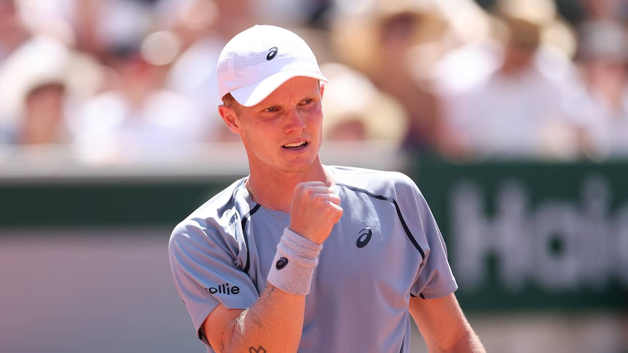 Jesper de Jong bereikt in Parijs voor het eerst derde ronde Grand Slam ...