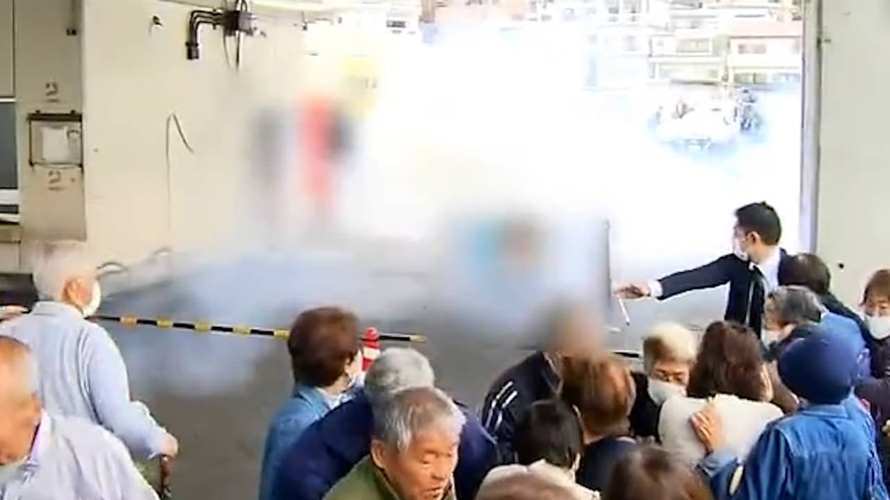 Man gooit rookbom naar Japanse premier | NU.nl