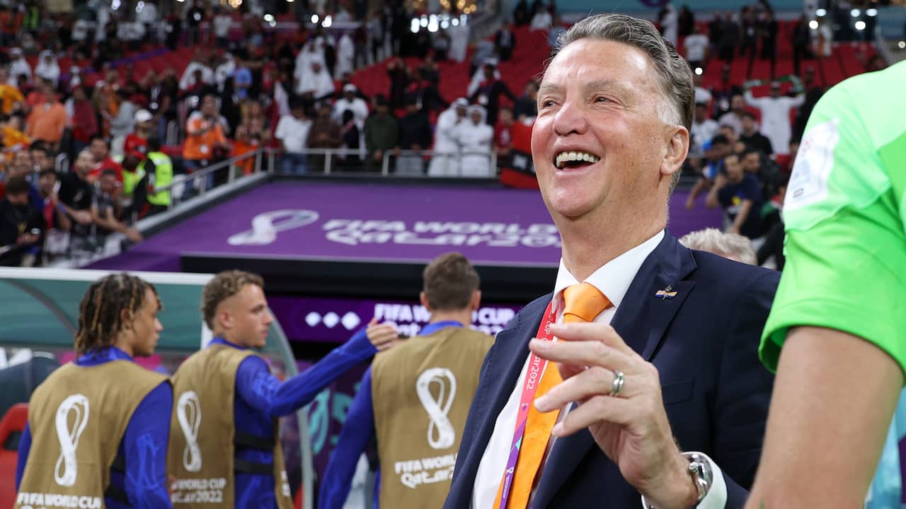 Supporters kritisch op Oranje, maar Van Gaal herkent zich er niet in | NU.nl