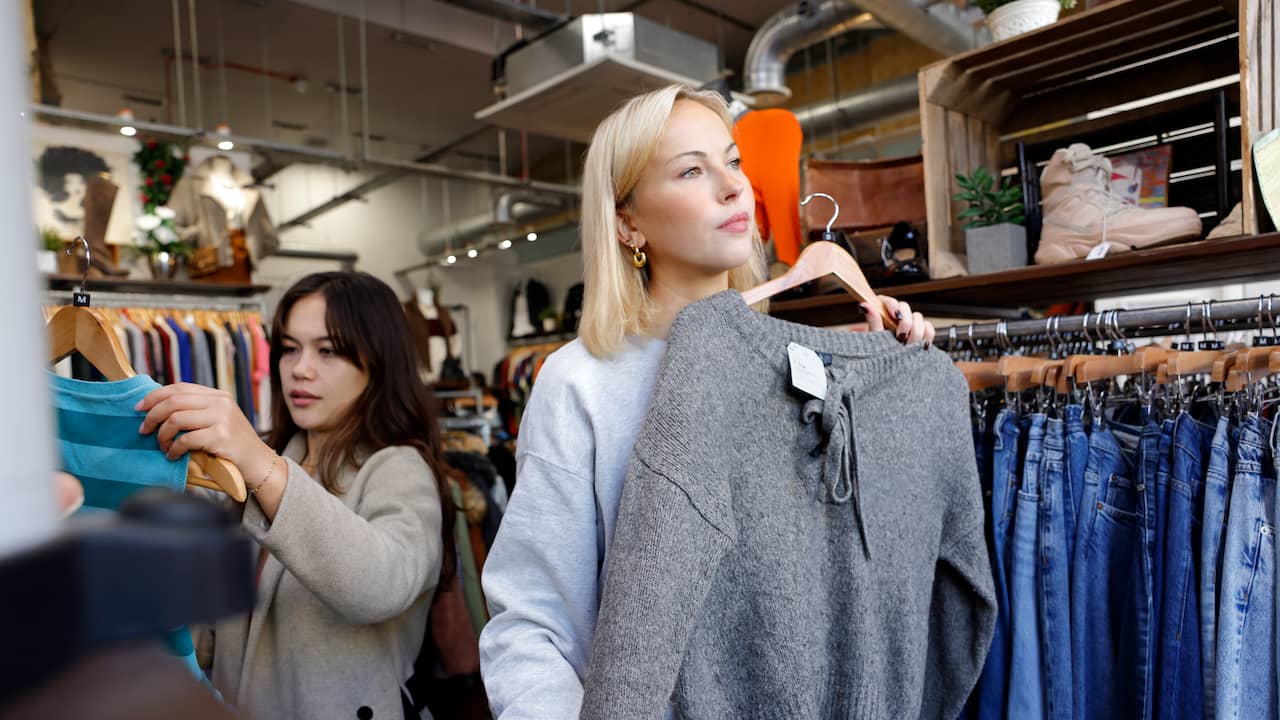 Nederlanders durven weer meer uit te geven: meer geld naar meubels en ...