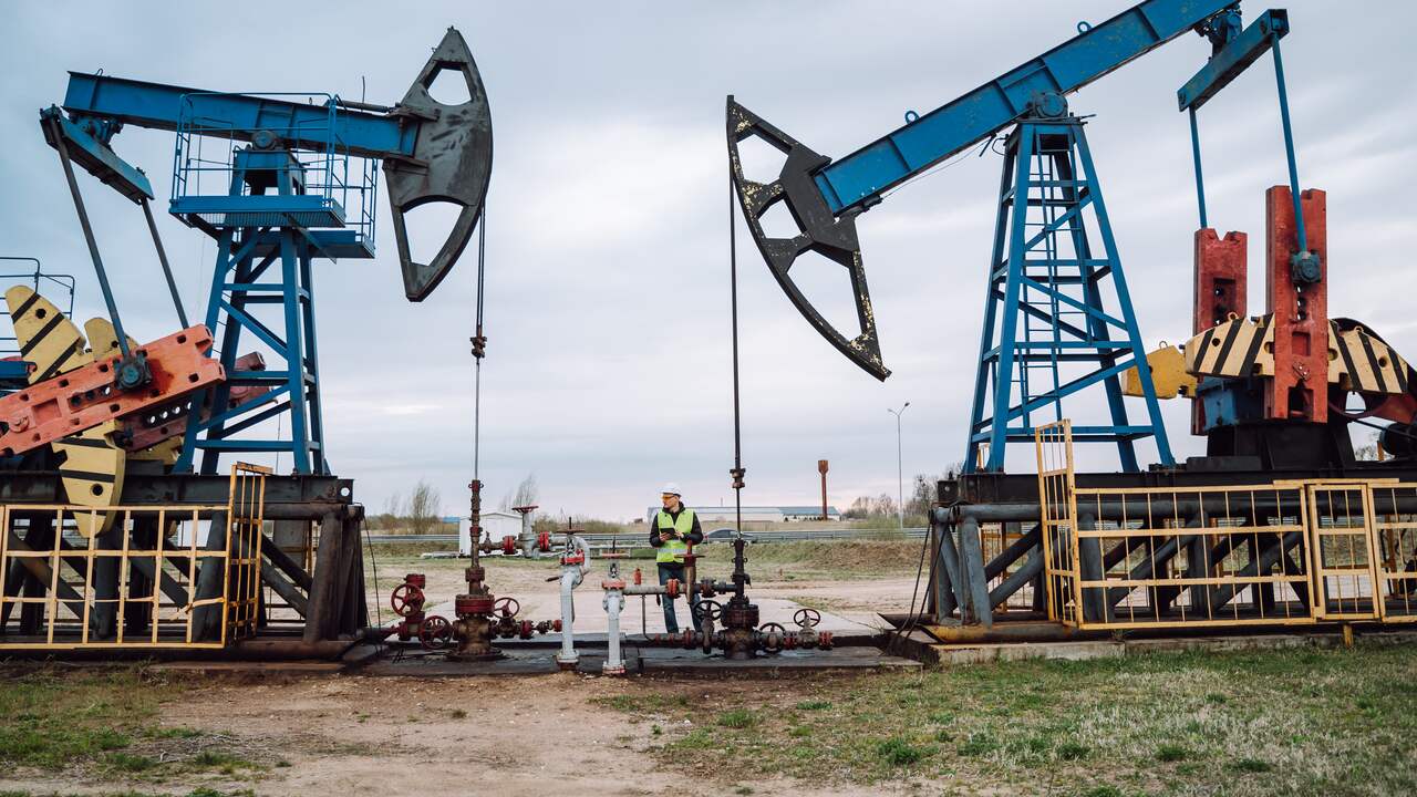 Prijsplafond voor Russische olie laat mogelijk langer op zich wachten | Economie | NU.nl