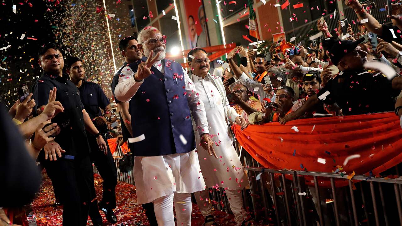 Premier Modi claimt winst na verkiezingen India, maar minder zetels dan ...