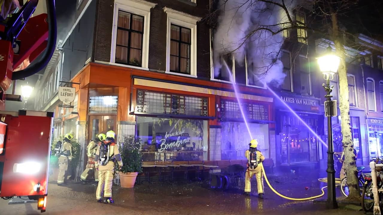 Brand centrum Delft onder controle, nablussen gaat uren duren | Binnenland | NU.nl
