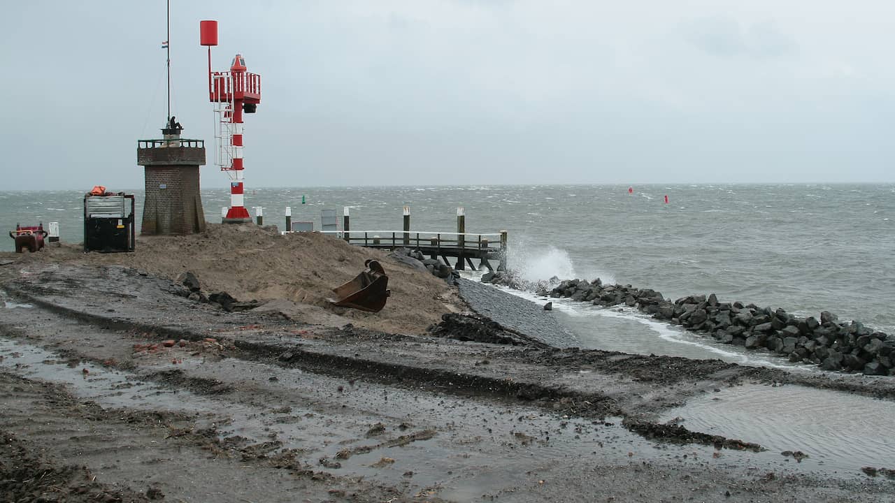 Weerbericht: Code geel wegens zware windstoten, kans op onweer en hagel | Binnenland | NU.nl