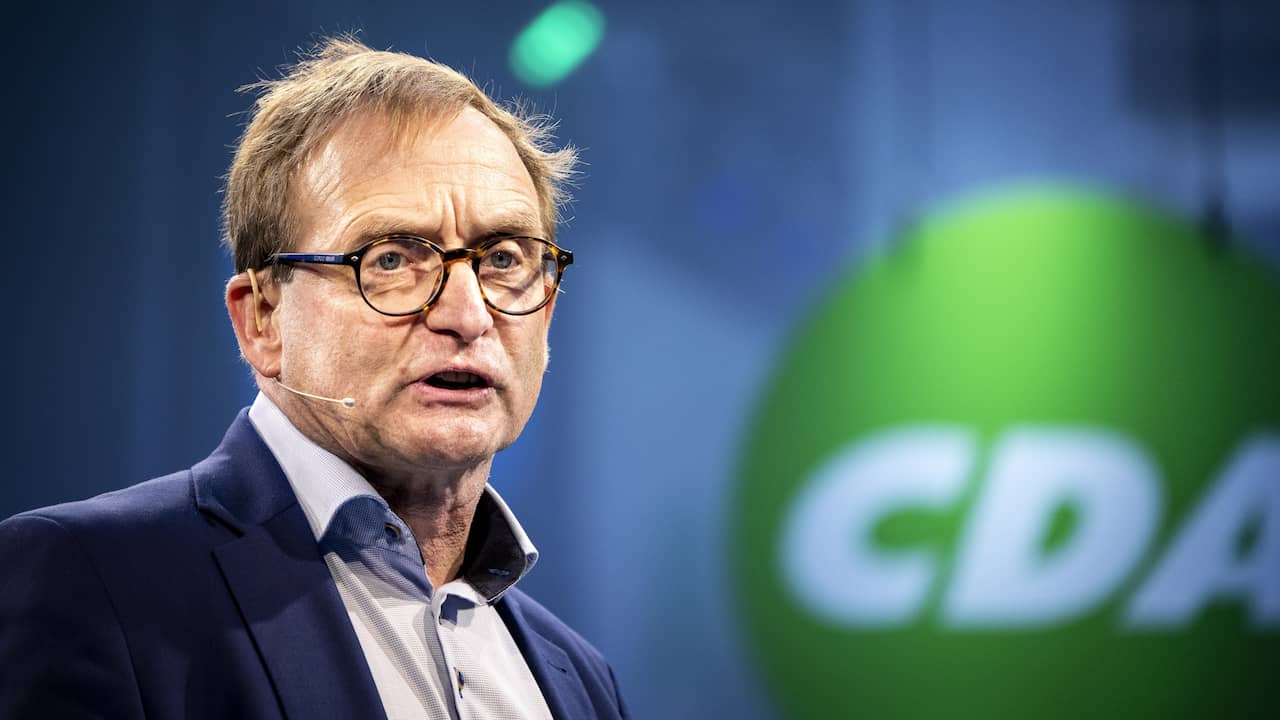 CDA-voorzitter Hans Huibers treedt af na interne kritiek op functioneren | Politiek | NU.nl