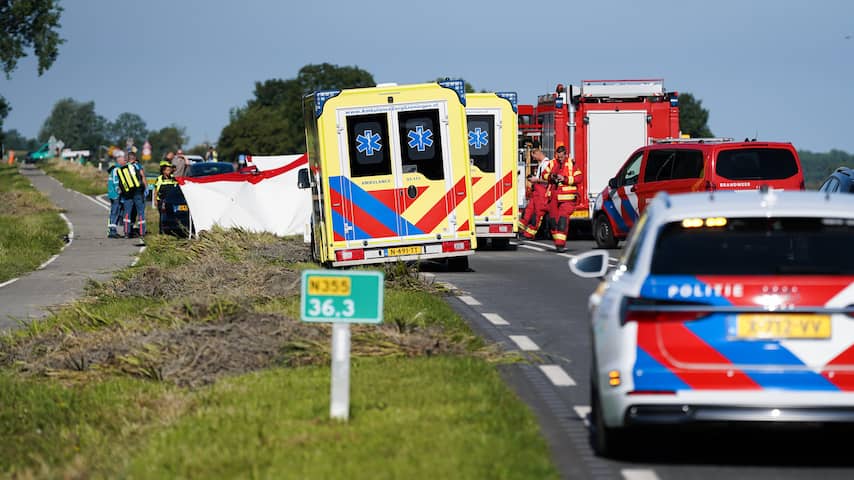 Drie personen omgekomen bij frontale botsing op provinciale weg in Groningen | Binnenland | NU.nl