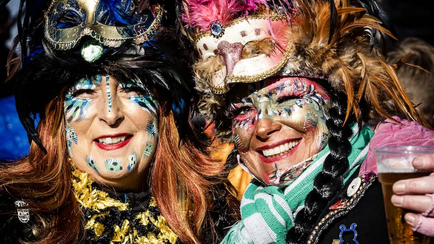 Het is een groot 'gekkenhuis' tijdens elfde van de elfde | Binnenland | NU.nl