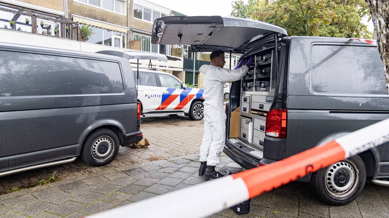 Politie deelt geen details meer over vondst drie lichamen in woning Alkmaar | Binnenland | NU.nl