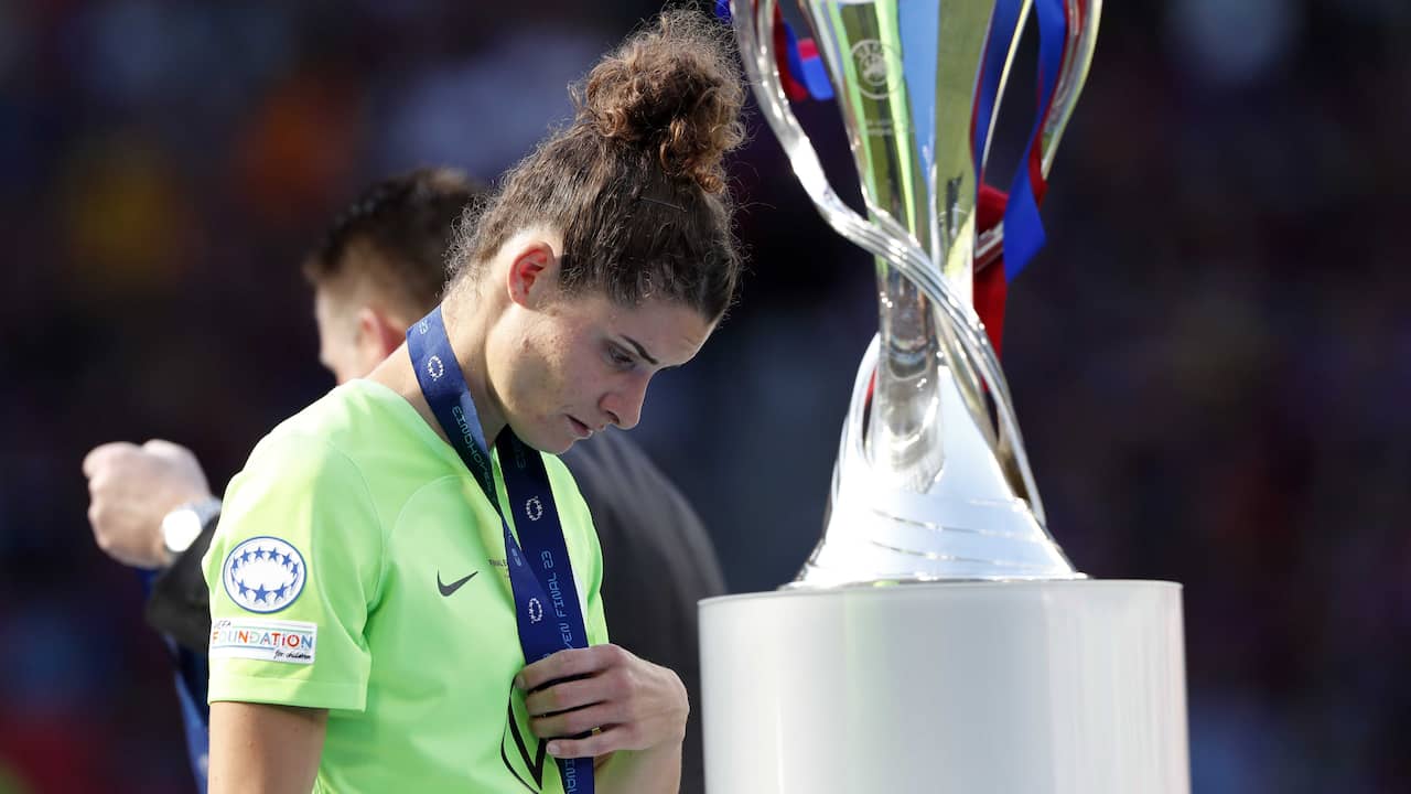 Verdriet bij Janssen na verloren CL-finale met Wolfsburg: 'Ben niet ...