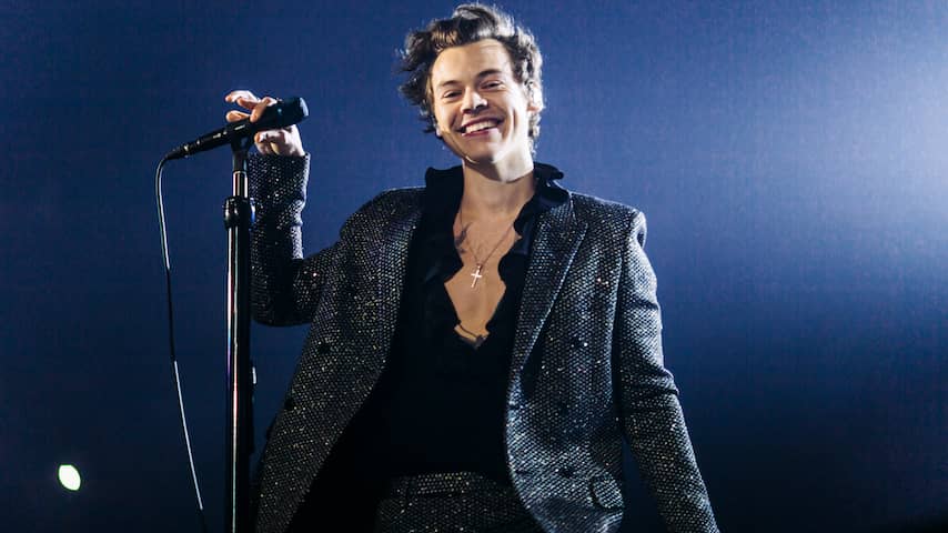 Harry Styles komt in juni 2023 naar Johan Cruijff ArenA | Muziek | NU.nl