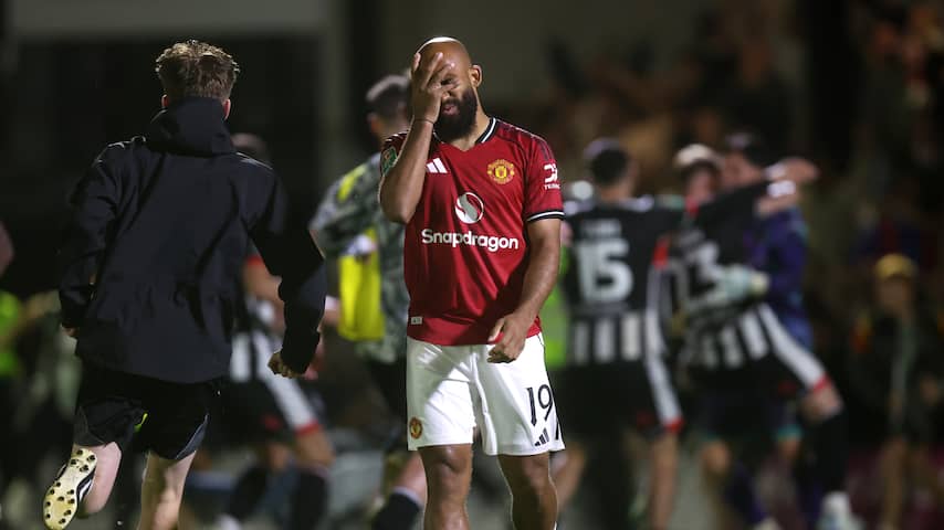Bekerblamage Manchester United na lange penaltyreeks bij nietig Grimsby ...
