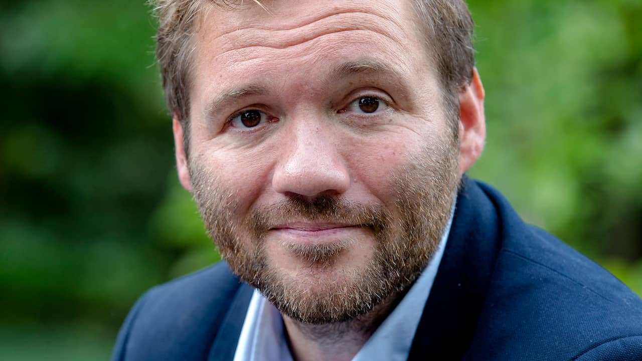 Klaas van der Eerden presenteert kookshow met bekende Nederlanders ...
