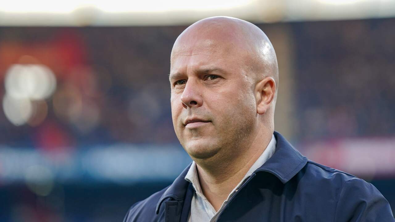 Feyenoord-trainer Slot heeft nog steeds hoge pet op van worstelend Ajax ...