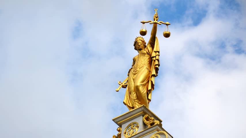 Belgische moordenaar verlaat met enkelband de gevangenis na bijna halve ...